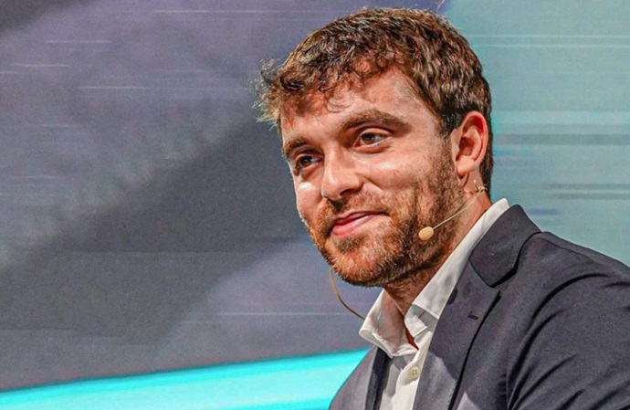 Visit Maldives Partners with Football Journalist Fabrizio Romano as ...